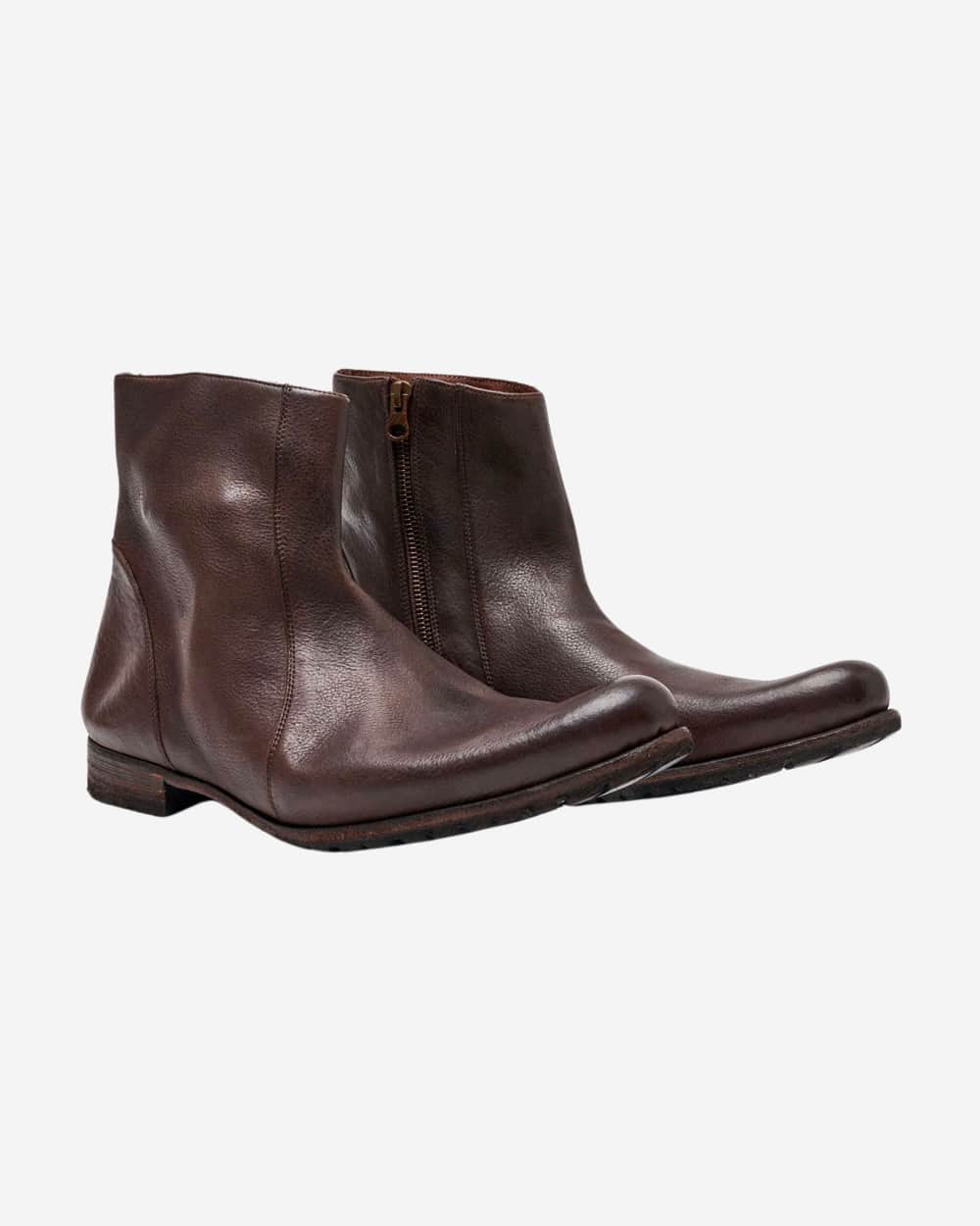 Boots With A Suit: How To Get It Right (+16 Outfit Examples)