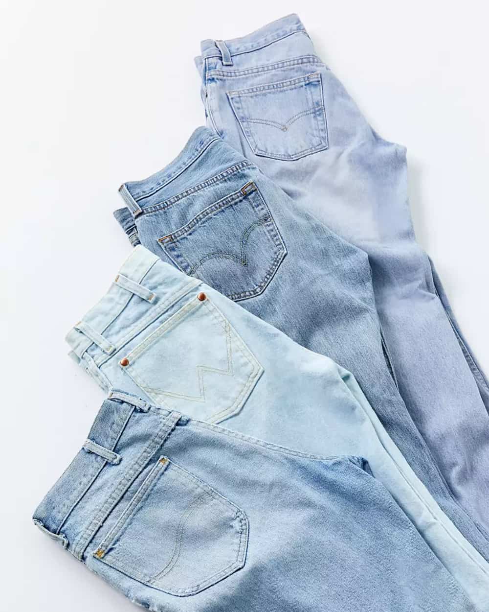 Light Wash Blue Jeans Outfits: What To Wear With Pale Denim