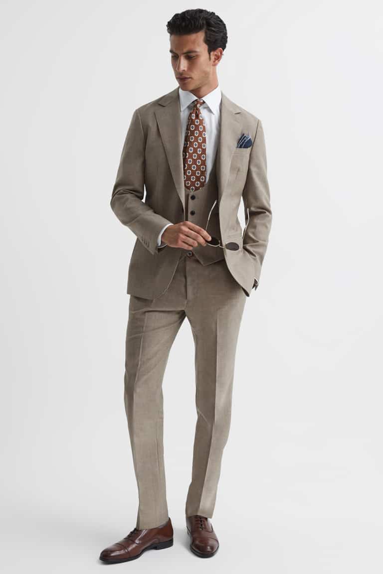 Men's Semi-Formal Attire: How To Get The Dress Code Right