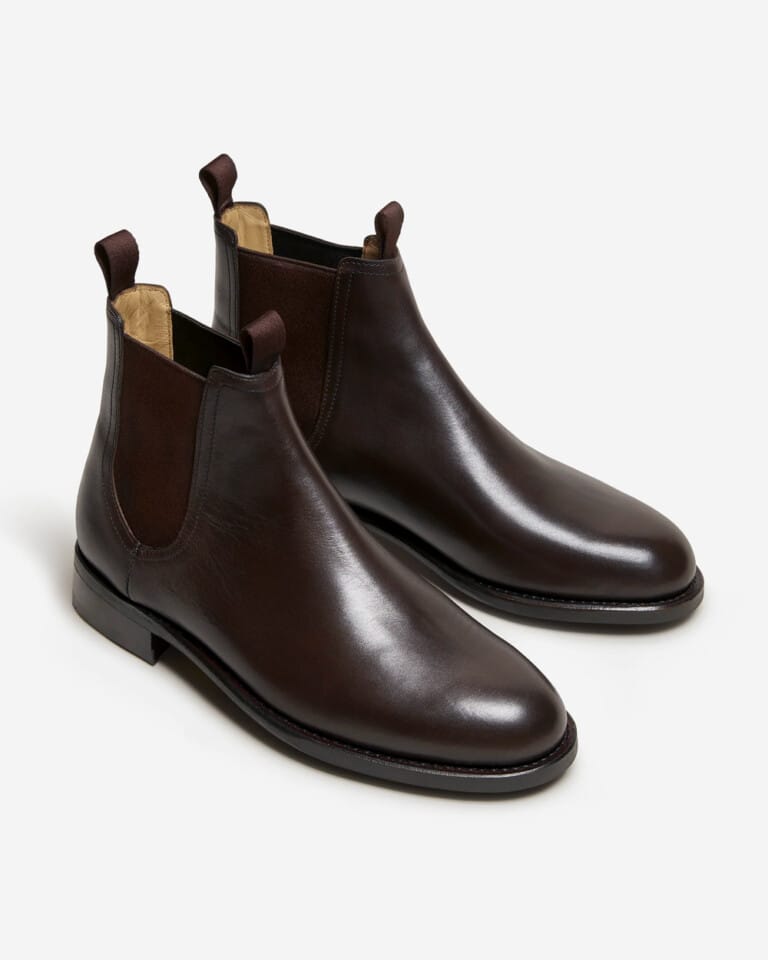 Boots With A Suit: How To Get It Right (+16 Outfit Examples)