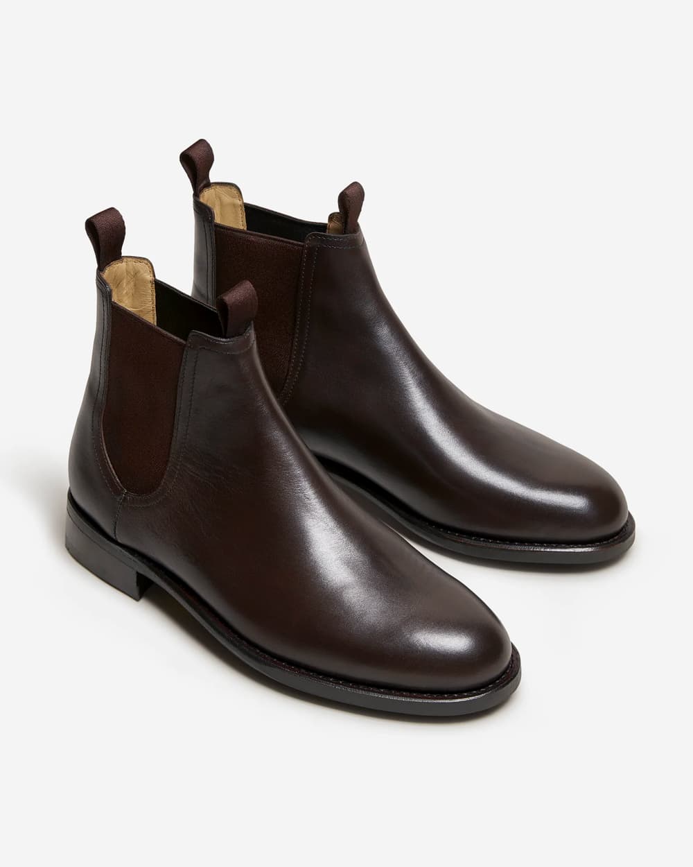 Boots With A Suit: How To Get It Right (+16 Outfit Examples)