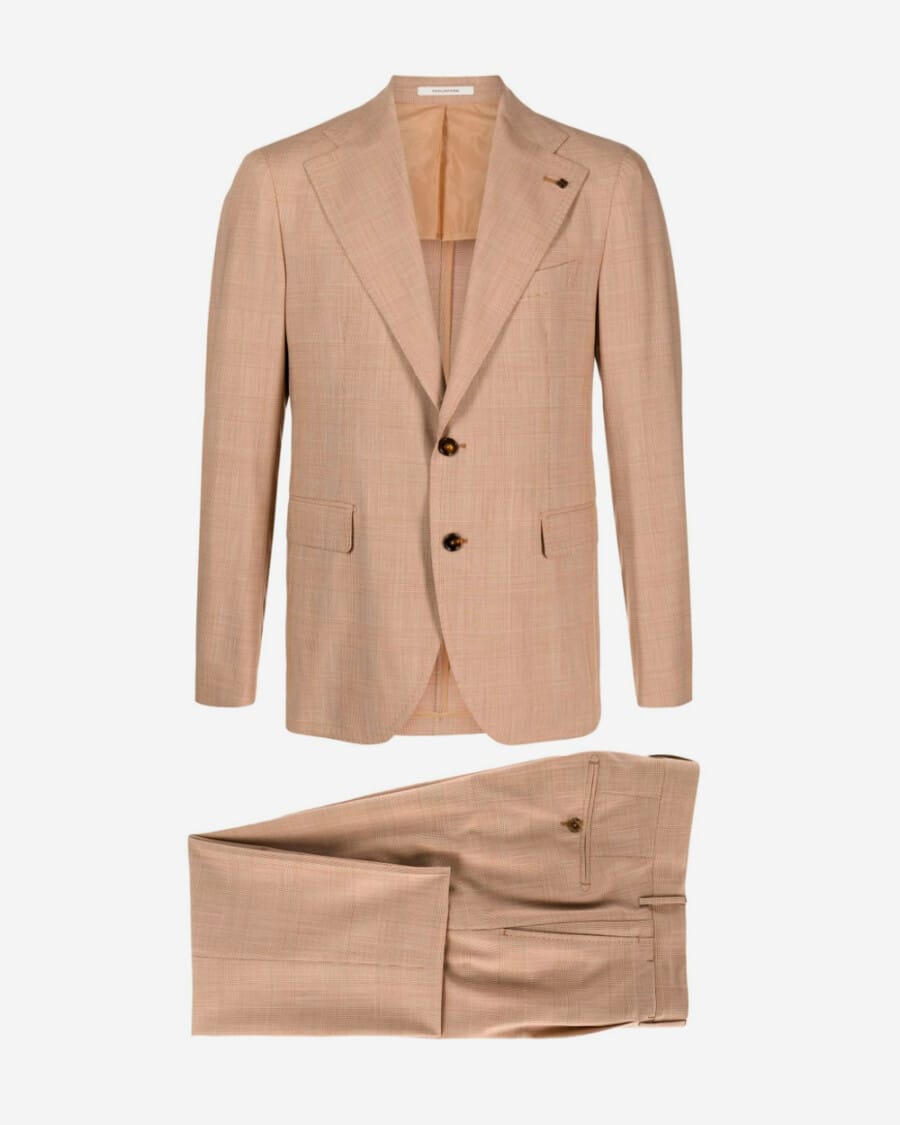 Boots With A Suit: How To Get It Right (+16 Outfit Examples)