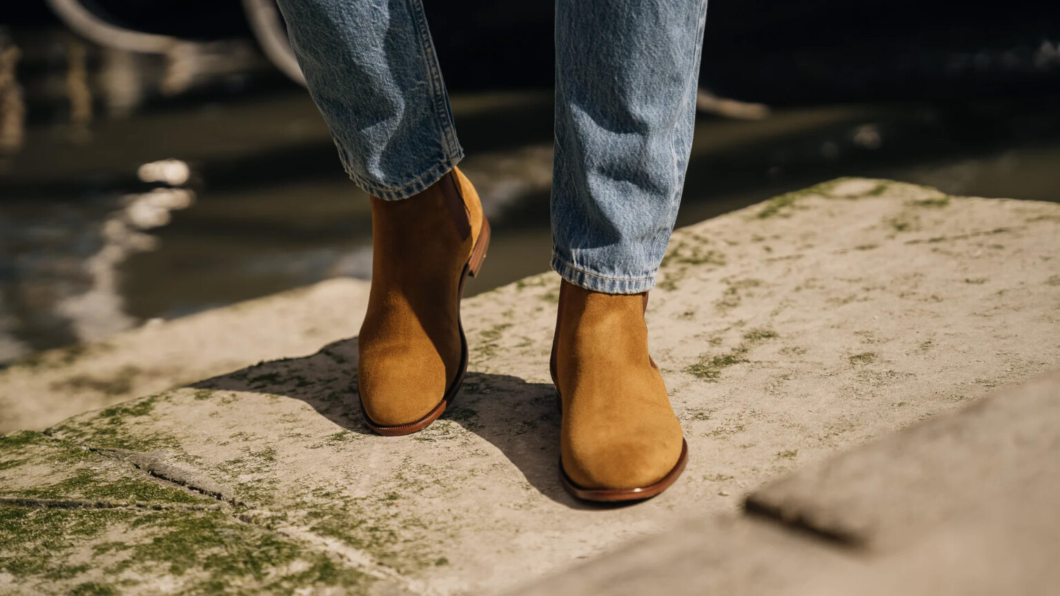 Men's Chelsea Boot Outfit Inspiration: 19 Modern Looks For 2025