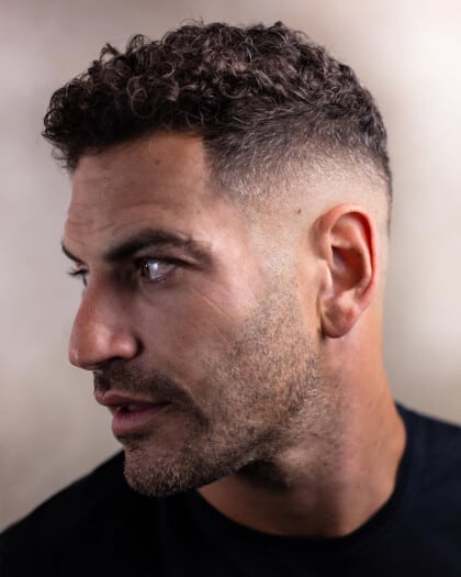 How To Style Thick, Wavy & Unruly Men's Hair (Includes Best Cuts)