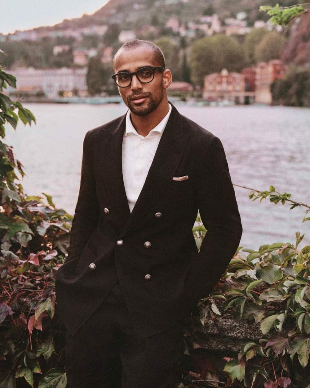 14 Luxury Travel Clothing Brands For Stylish Globetrotters (2025)