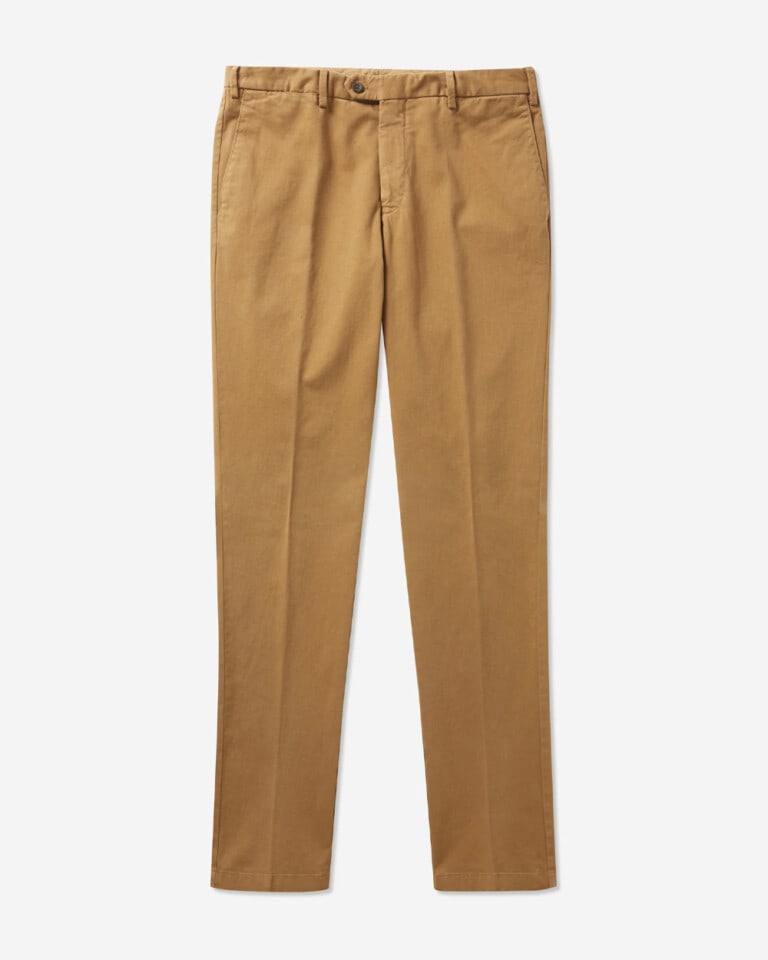 Brown Pants Outfits: 18 Examples & The Colours That Go Best