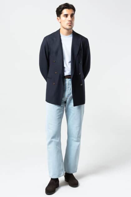 Blazer With A T-shirt: How To Get it Right In 2025 (16 Outfits)