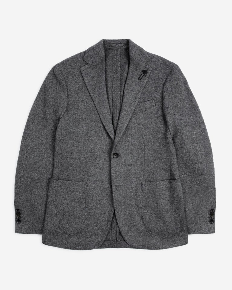 40 Old Money Fashion Brands To Get The Look In 2025