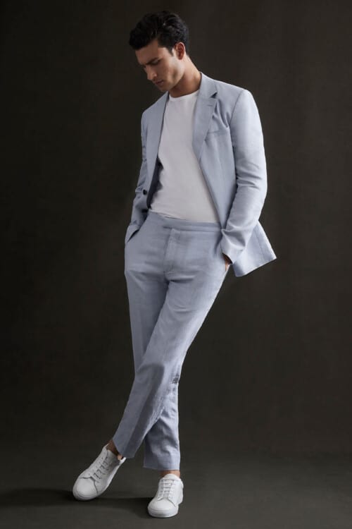 Suit With A T-Shirt: How To Get The Look Right In 2025 (15 Outfits)
