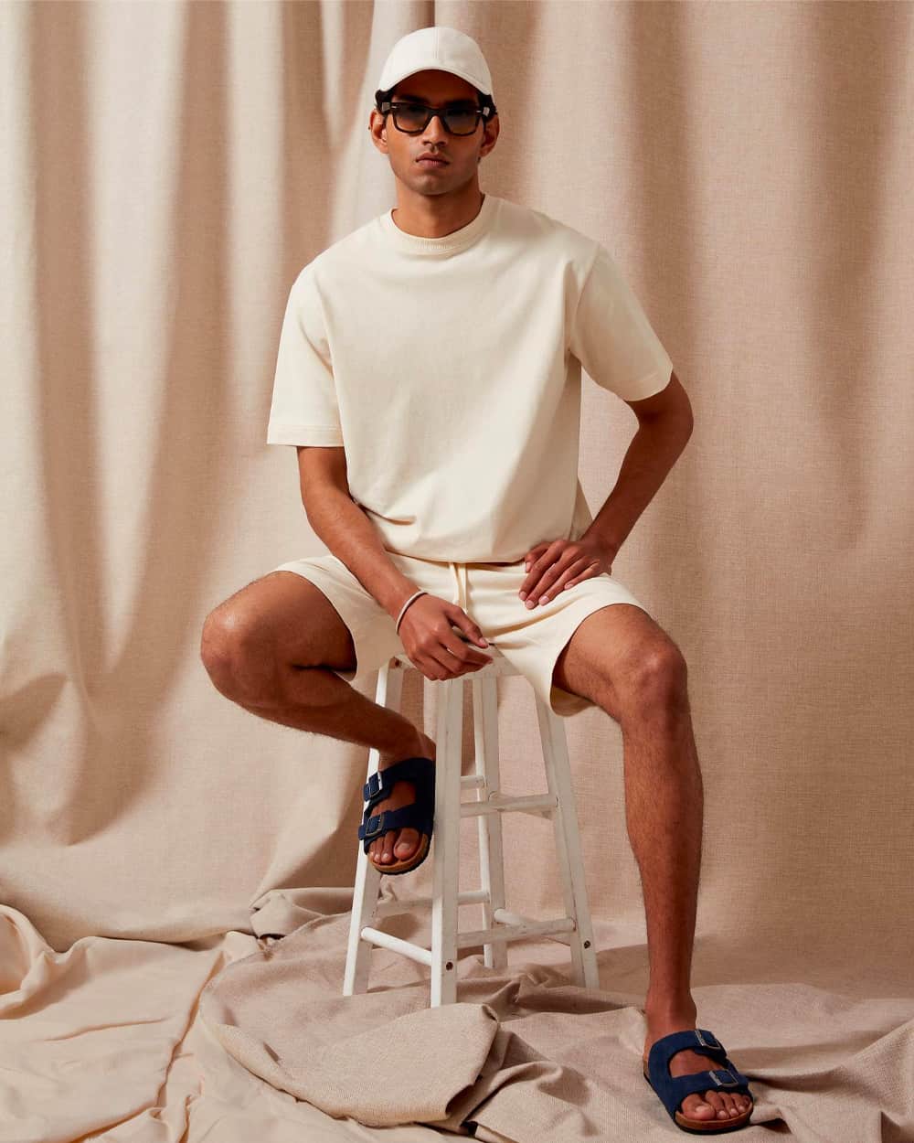 The Coolest Oversized T-shirts Brands For Men (2025)