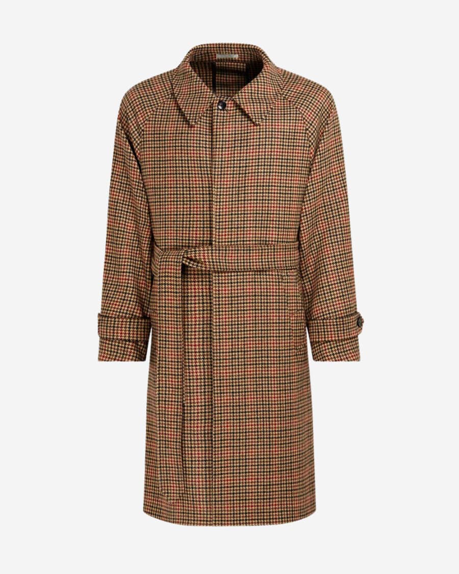 Shirt Under A Sweater: How To Get It Right (21 Outfits)