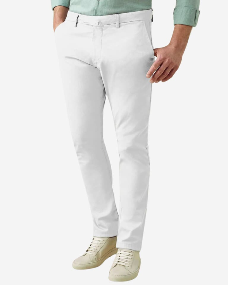 Shirt Under A Sweater: How To Get It Right (21 Outfits)