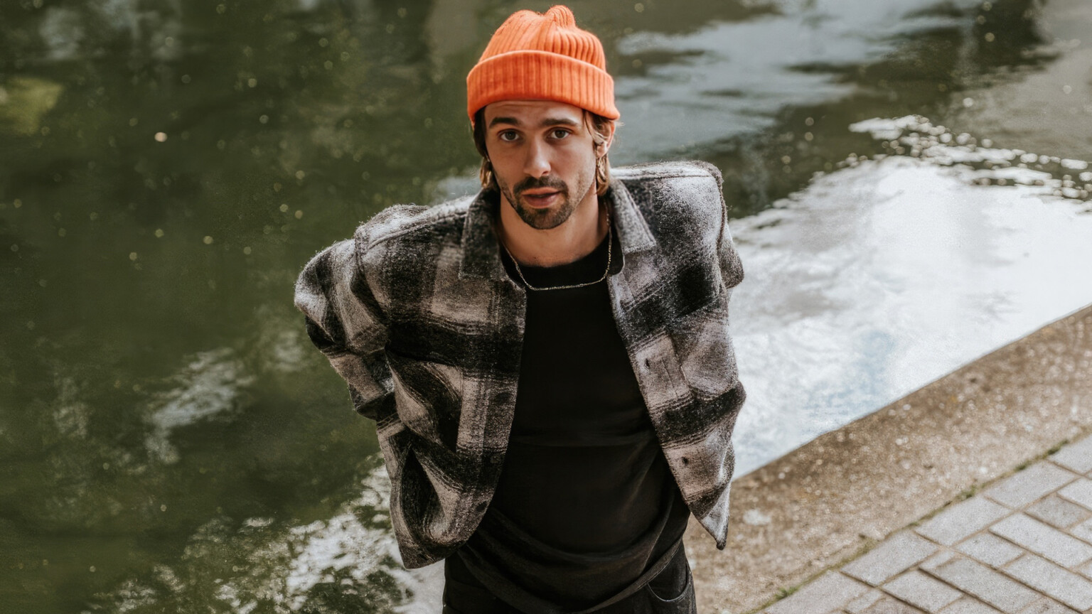 16 Heavyweight Flannel Brands Making The Thickest Shirts