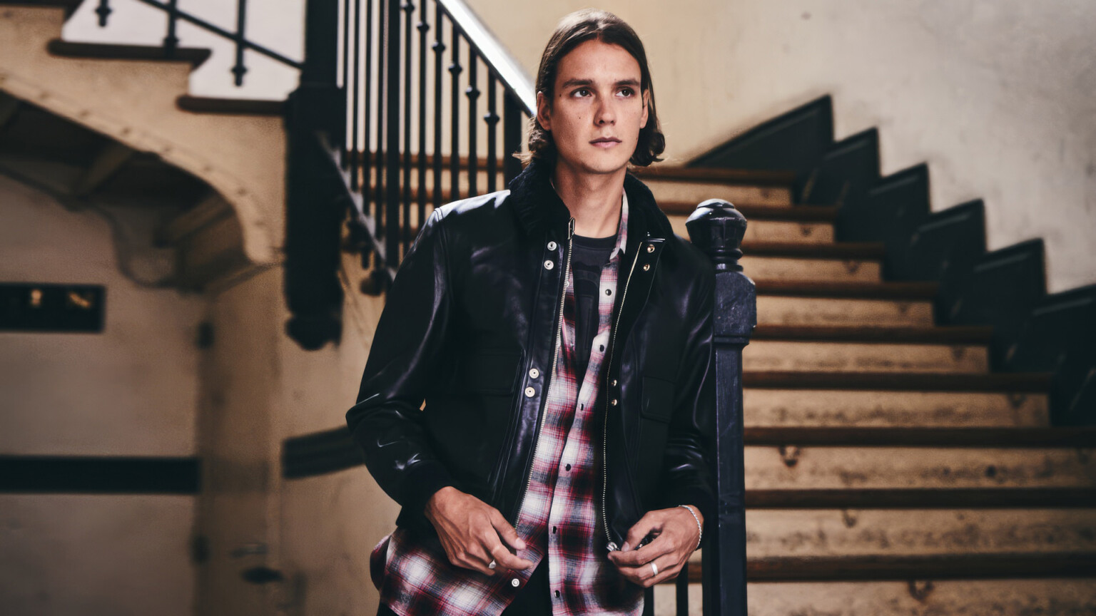 Men's Grunge Outfits: 20 Ways To Get The Look In 2025