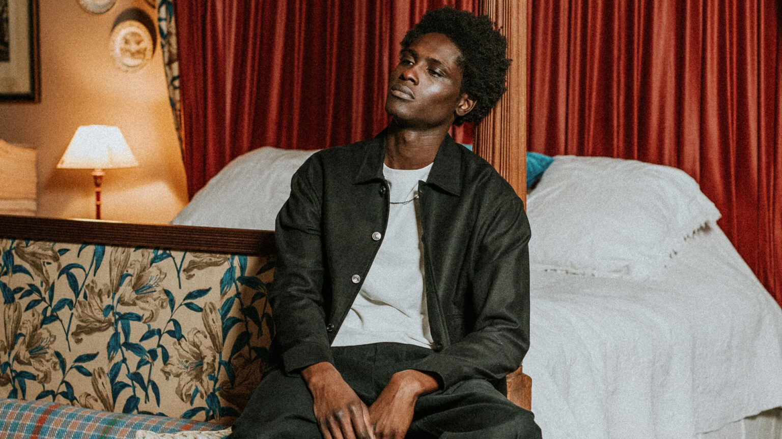 Men’s Black & White Outfits: 21 Slick Monochrome Looks For 2025