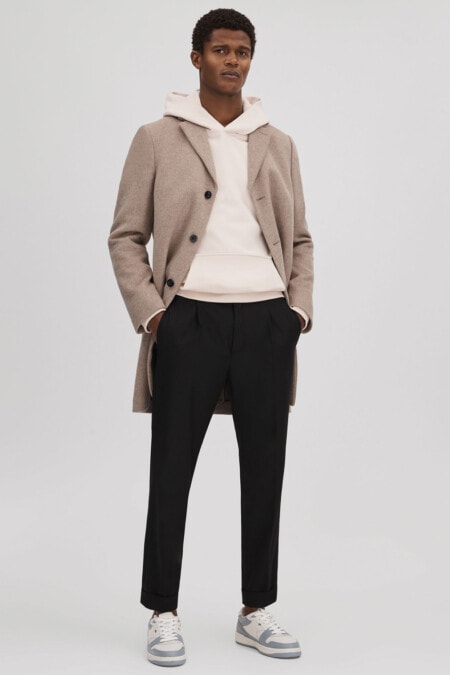 22 Stylish Spring Outfits All Men Will Look Good In (2025)